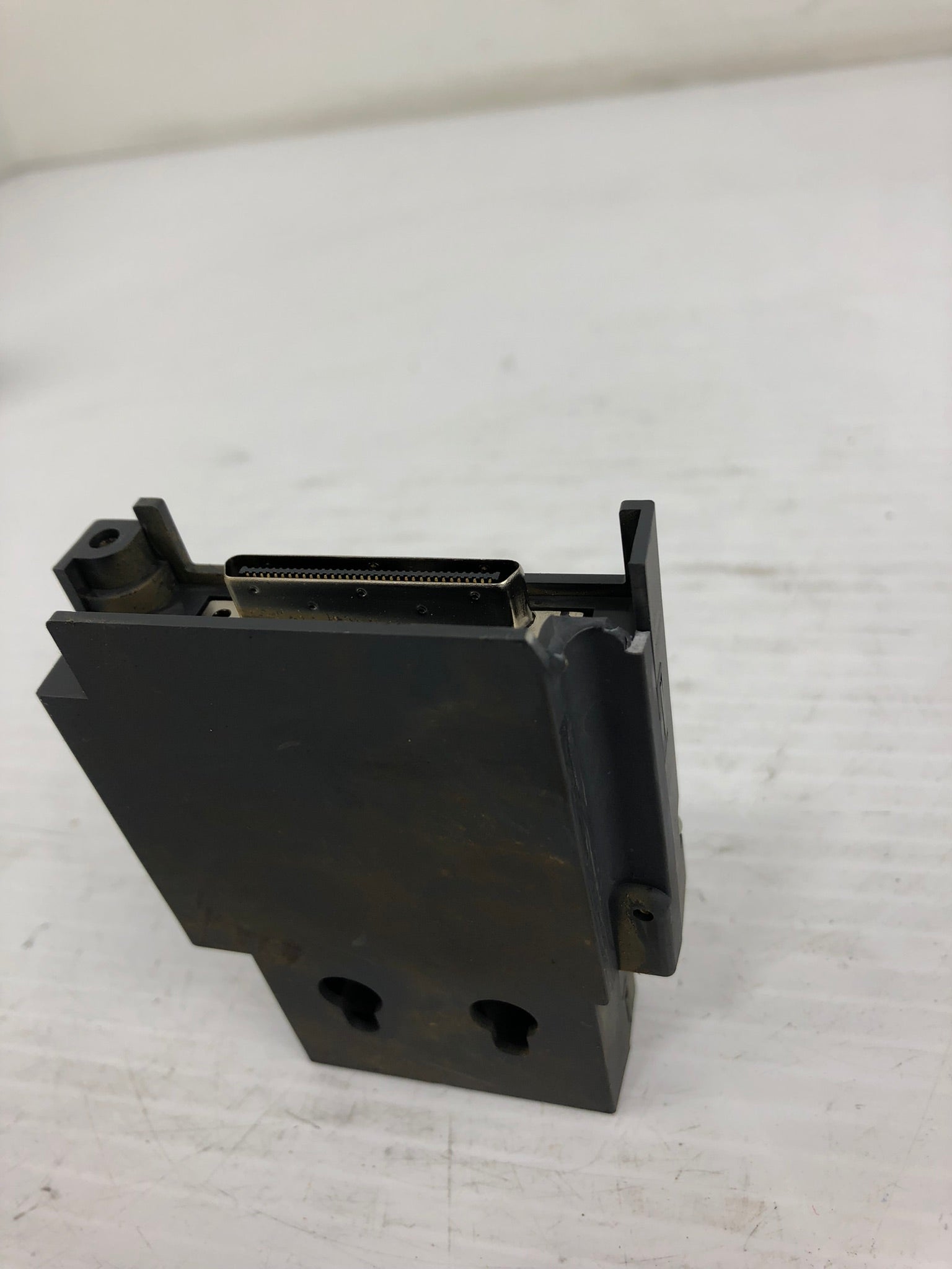 Mitsubishi A9GT-QCNB Bus Extension Connector Box – Metal Logics, Inc.