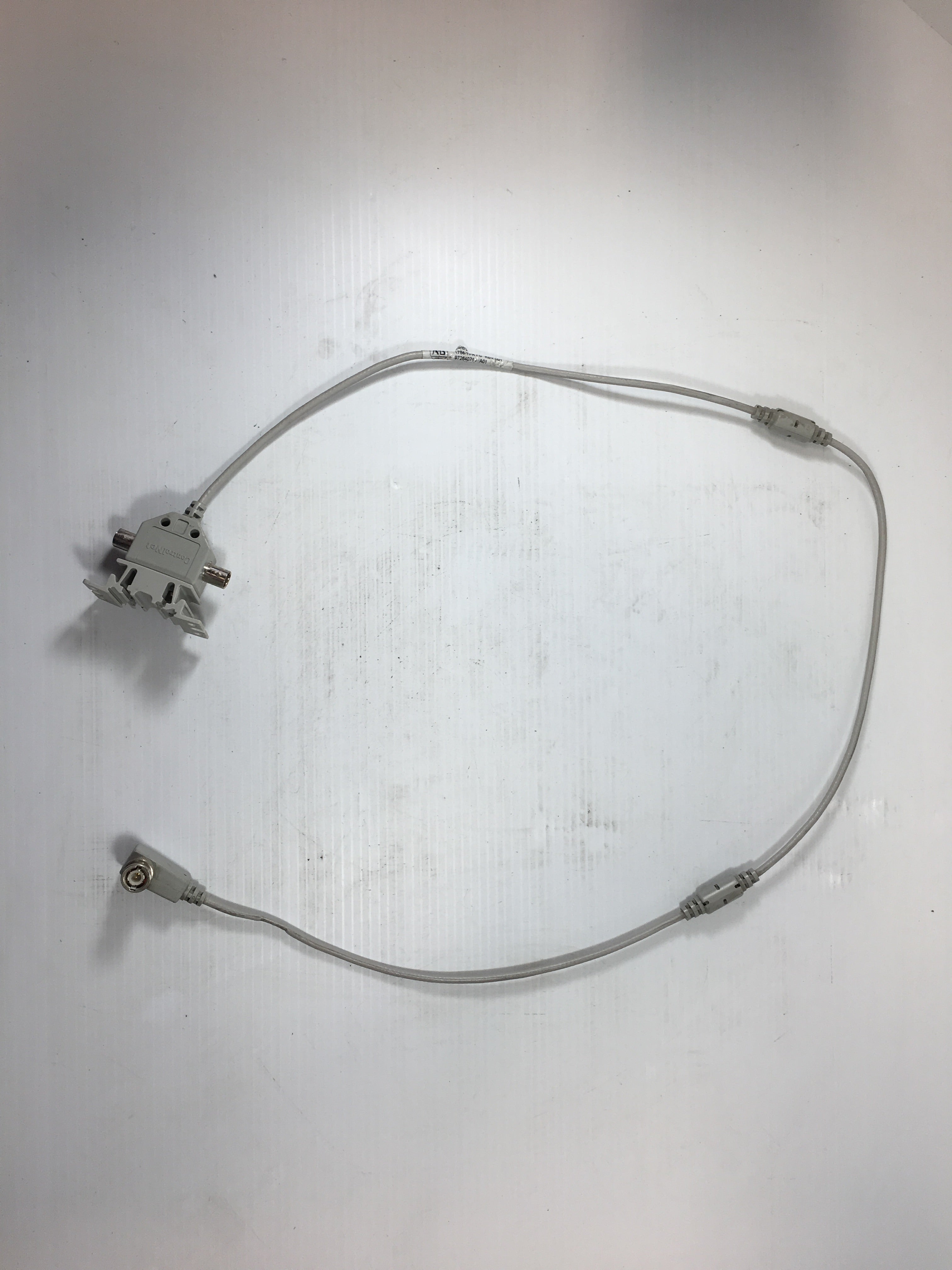 Allen-Bradley 1786-TPR/C ControlNet Tap Cable Rev 001
