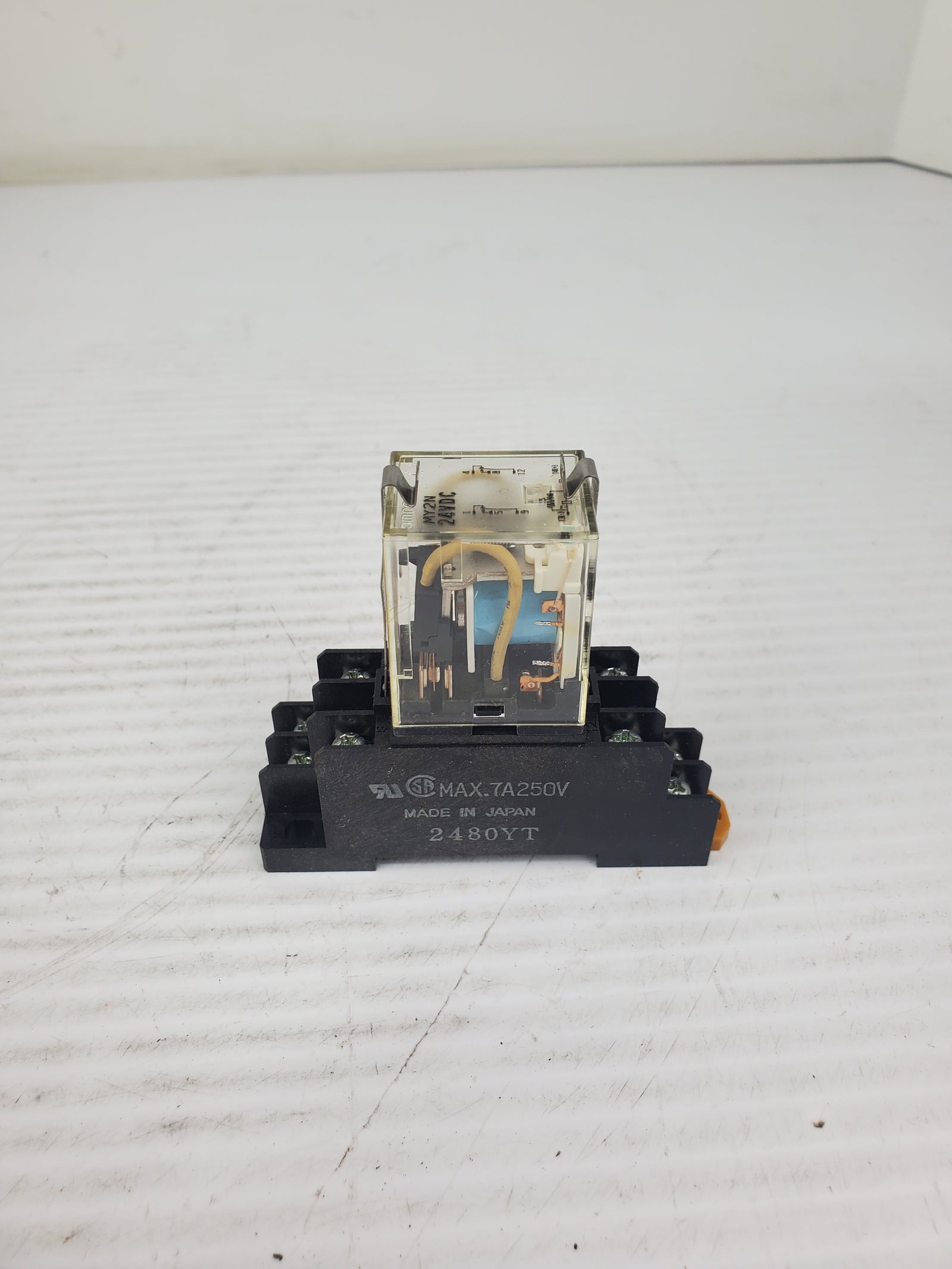 Omron MY2N 24VDC Relay With Base – Metal Logics, Inc.